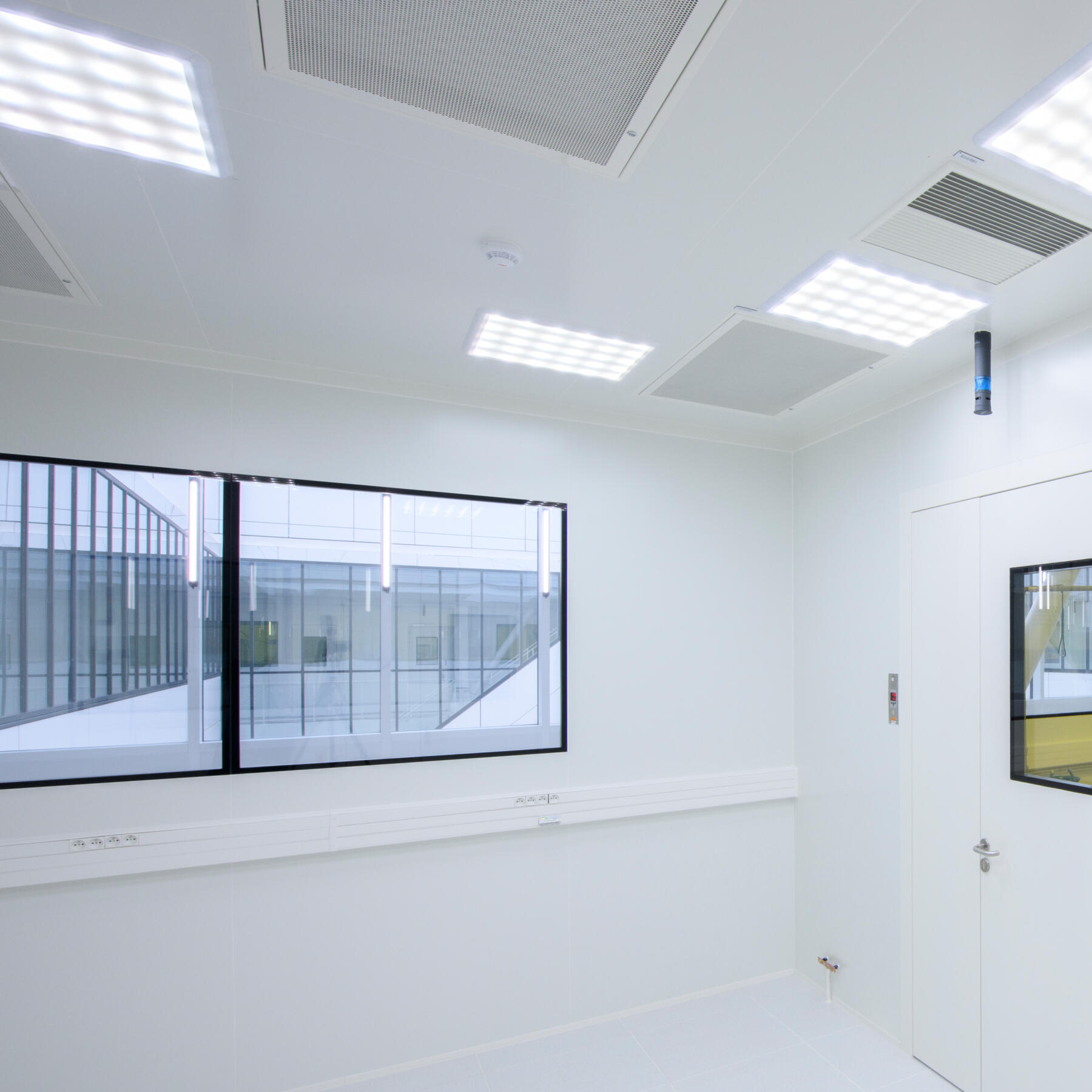 Plafonds monoblocs en panneau sandwich pour plafond Dagard